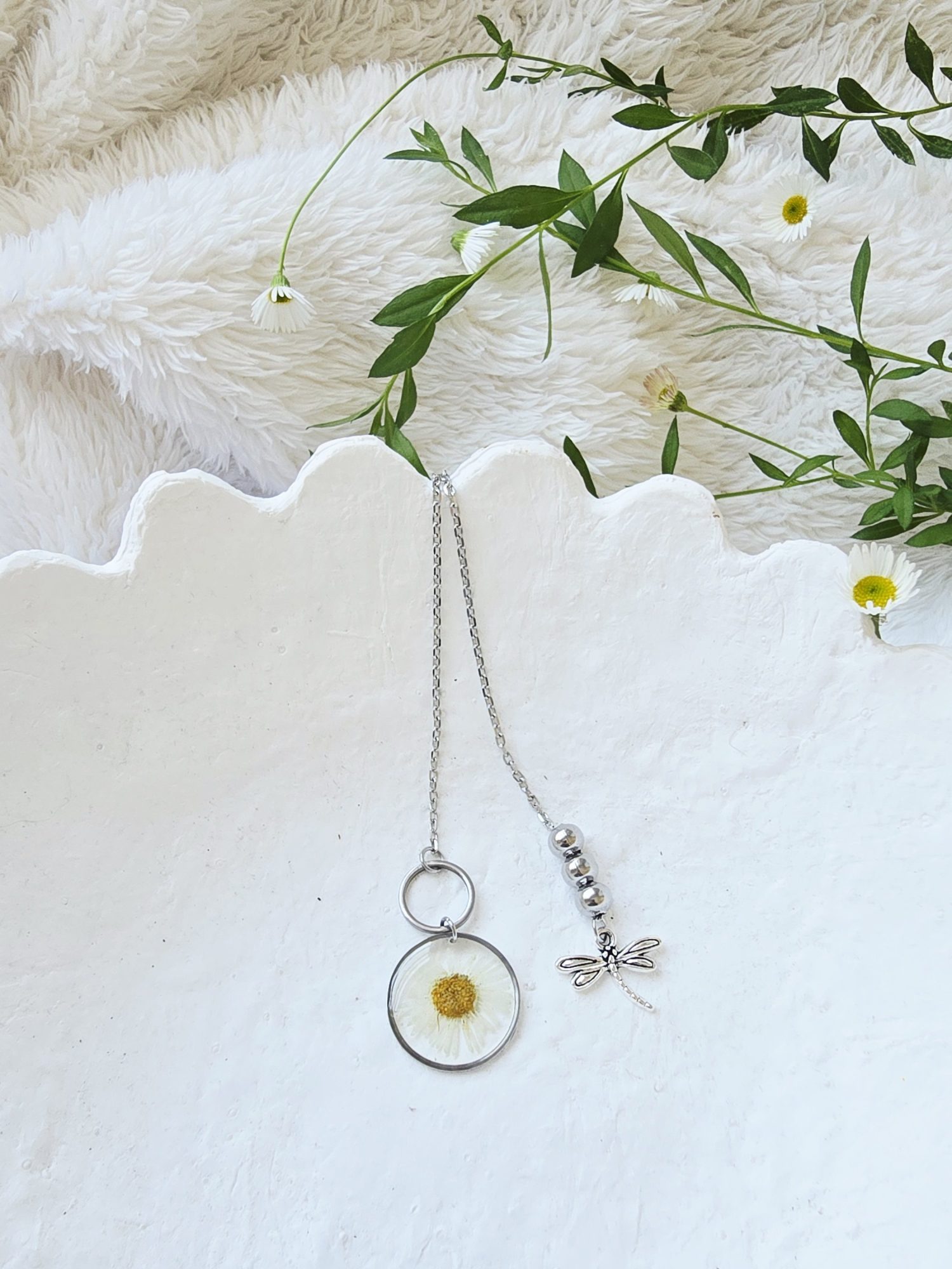 Daisy silver lariat necklace – Made With Hope And Grace